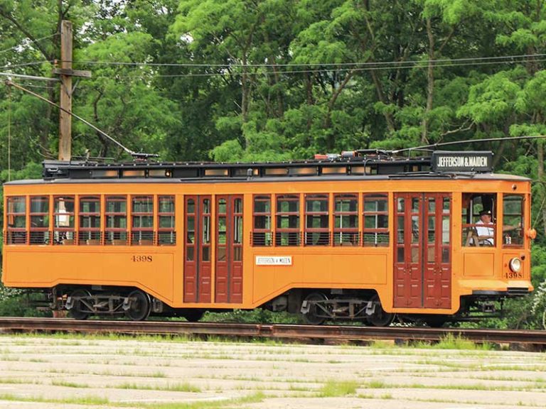 Pittsburgh Railways Co. 4398 - PA Trolley Museum